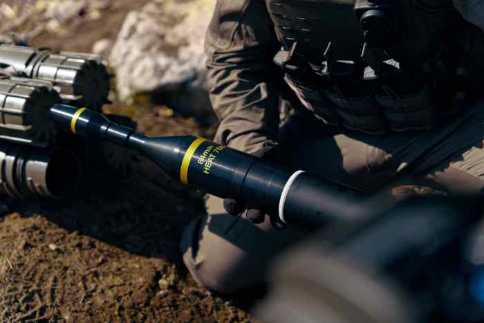 Bisa Tembus Baja 700mm, Saab Resmi Luncurkan Amunisi HEAT 758 untuk ...