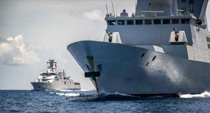 Passing Exercise dengan KRI RE Martadinata 331, Inilah Profil Forbin ...